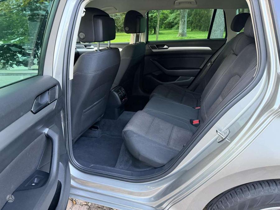 Pelēks Volkswagen Passat 2017 Kauņa, ar dzinēja tilpumu 1.40 L un nobraukumu 184 tūkst. km par 11900 €, foto 15 vietnē AUTOMOTO.COM.LV