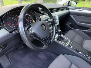 Pelēks Volkswagen Passat 2017 Kauņa, ar dzinēja tilpumu 1.40 L un nobraukumu 184 tūkst. km par 11900 €, foto 19 vietnē AUTOMOTO.COM.LV
