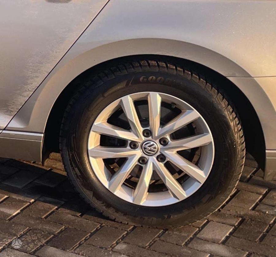 Pelēks Volkswagen Passat 2017 Kauņa, ar dzinēja tilpumu 1.40 L un nobraukumu 184 tūkst. km par 11900 €, foto 25 vietnē AUTOMOTO.COM.LV