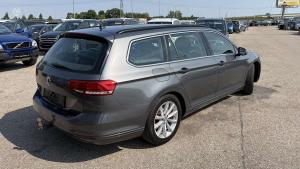 Grey Volkswagen Passat 2017 in Marijampole, with an engine capacity of 2.00 L and mileage of 262 thousand km for 9650 €, photo 3 on AUTOMOTO.COM.LV