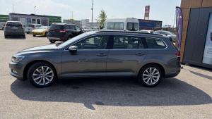 Grey Volkswagen Passat 2017 in Marijampole, with an engine capacity of 2.00 L and mileage of 262 thousand km for 9650 €, photo 7 on AUTOMOTO.COM.LV