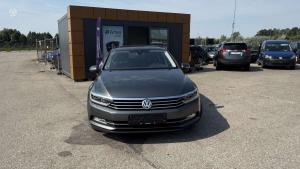 Grey Volkswagen Passat 2017 in Marijampole, with an engine capacity of 2.00 L and mileage of 262 thousand km for 9650 €, photo 9 on AUTOMOTO.COM.LV