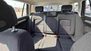 Grey Volkswagen Passat 2017 in Marijampole, with an engine capacity of 2.00 L and mileage of 262 thousand km for 9650 €, photo 11 on AUTOMOTO.COM.LV