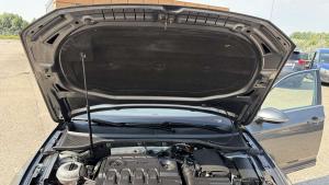 Grey Volkswagen Passat 2017 in Marijampole, with an engine capacity of 2.00 L and mileage of 262 thousand km for 9650 €, photo 13 on AUTOMOTO.COM.LV