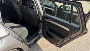 Grey Volkswagen Passat 2017 in Marijampole, with an engine capacity of 2.00 L and mileage of 262 thousand km for 9650 €, photo 20 on AUTOMOTO.COM.LV