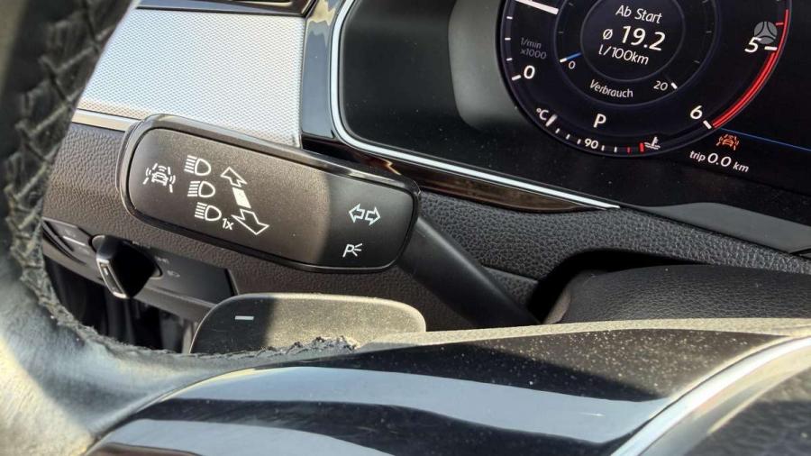 Grey Volkswagen Passat 2017 in Marijampole, with an engine capacity of 2.00 L and mileage of 262 thousand km for 9650 €, photo 32 on AUTOMOTO.COM.LV