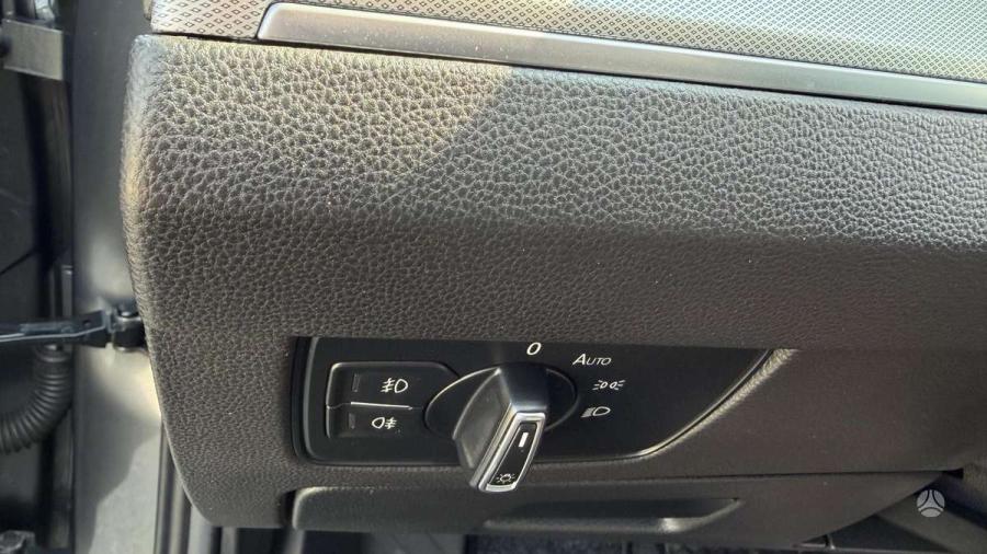 Grey Volkswagen Passat 2017 in Marijampole, with an engine capacity of 2.00 L and mileage of 262 thousand km for 9650 €, photo 33 on AUTOMOTO.COM.LV