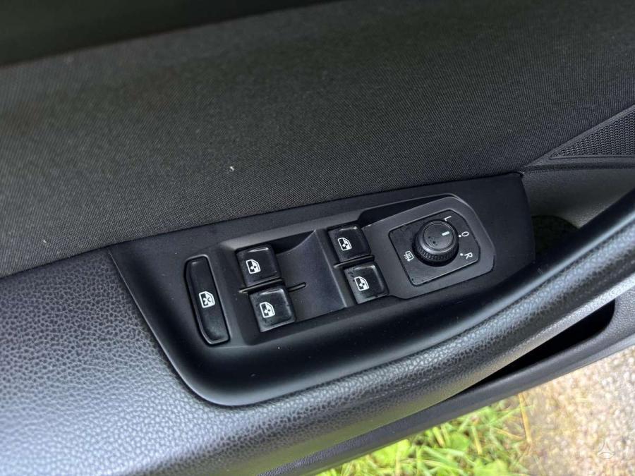 Pelēks Volkswagen Passat 2017 Utena, ar dzinēja tilpumu 1.97 L un nobraukumu 202 tūkst. km par 9450 €, foto 21 vietnē AUTOMOTO.COM.LV