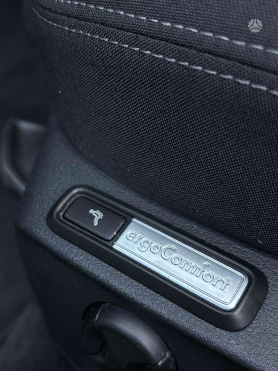 Pelēks Volkswagen Passat 2017 Utena, ar dzinēja tilpumu 1.97 L un nobraukumu 202 tūkst. km par 9450 €, foto 22 vietnē AUTOMOTO.COM.LV