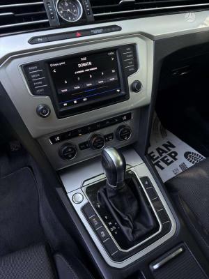 Pelēks Volkswagen Passat 2017 Utena, ar dzinēja tilpumu 1.97 L un nobraukumu 202 tūkst. km par 9450 €, foto 24 vietnē AUTOMOTO.COM.LV