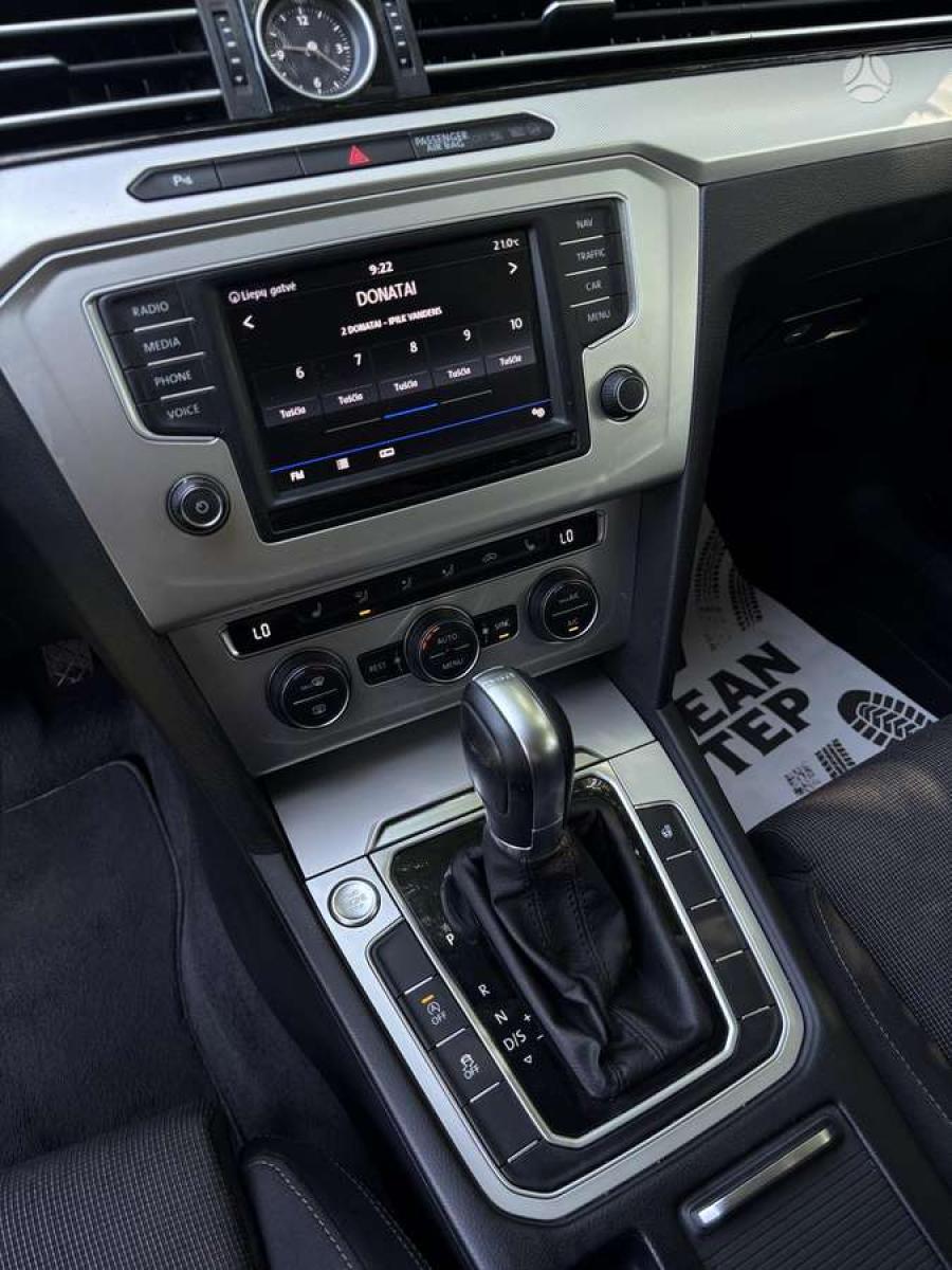 Pelēks Volkswagen Passat 2017 Utena, ar dzinēja tilpumu 1.97 L un nobraukumu 202 tūkst. km par 9450 €, foto 24 vietnē AUTOMOTO.COM.LV