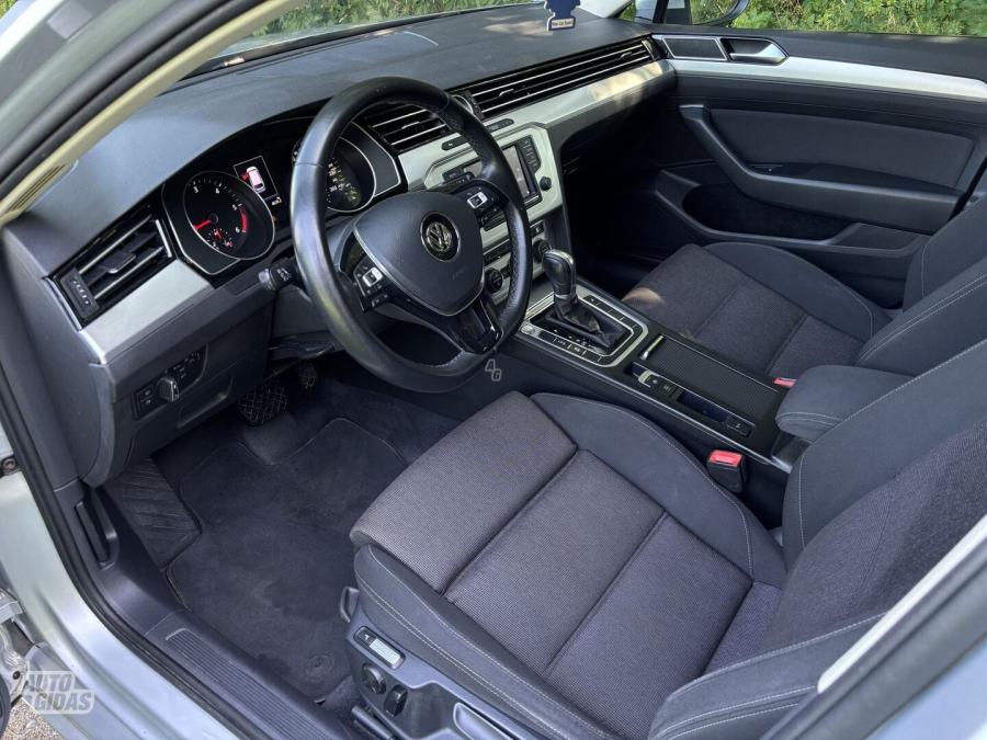 Pelēks Volkswagen Passat 2017 Utena, ar dzinēja tilpumu 2.00 L un nobraukumu 202 tūkst. km par 9450 €, foto 18 vietnē AUTOMOTO.COM.LV