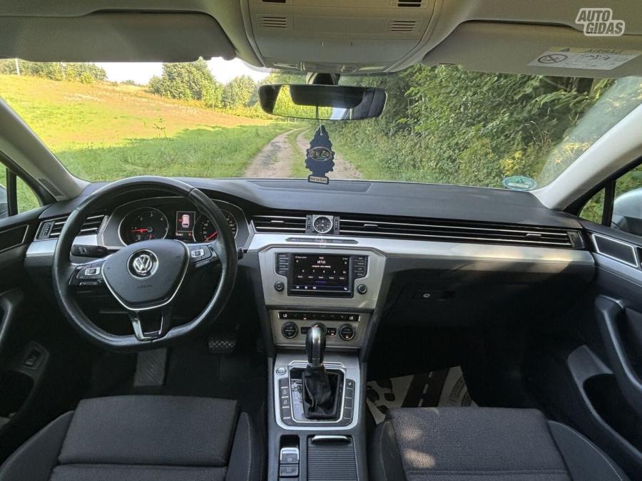 Pelēks Volkswagen Passat 2017 Utena, ar dzinēja tilpumu 2.00 L un nobraukumu 202 tūkst. km par 9450 €, foto 19 vietnē AUTOMOTO.COM.LV