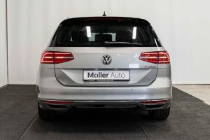 Pelēks Volkswagen Passat 2017 Tallina, ar dzinēja tilpumu 2.00 L un nobraukumu 188 tūkst. km par 14900 €, foto 5 vietnē AUTOMOTO.COM.LV