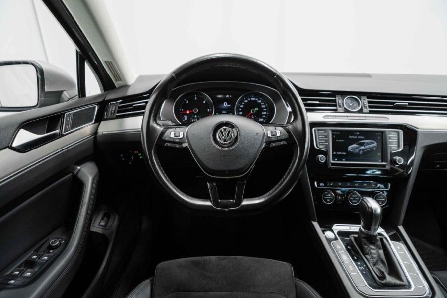 Pelēks Volkswagen Passat 2017 Tallina, ar dzinēja tilpumu 2.00 L un nobraukumu 188 tūkst. km par 14900 €, foto 11 vietnē AUTOMOTO.COM.LV