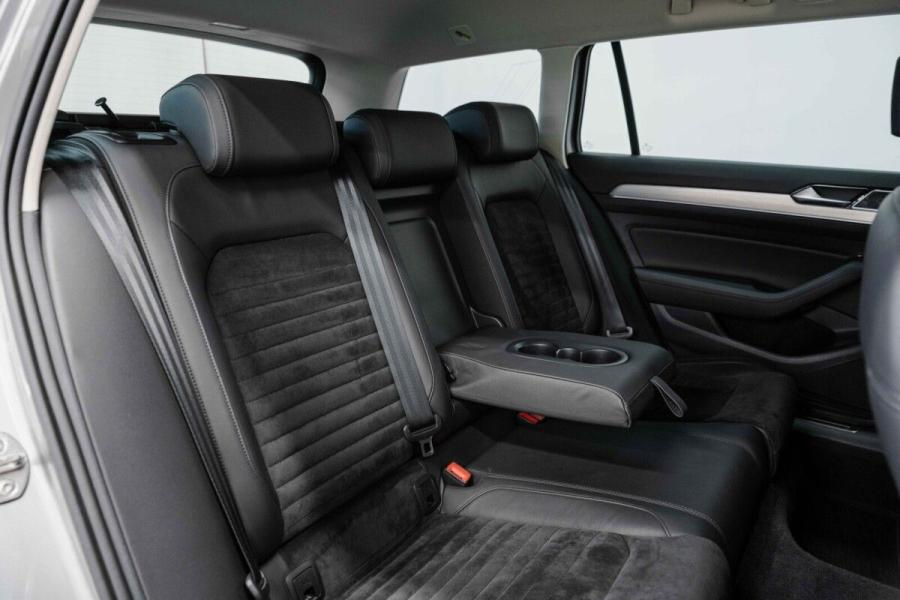 Pelēks Volkswagen Passat 2017 Tallina, ar dzinēja tilpumu 2.00 L un nobraukumu 188 tūkst. km par 14900 €, foto 14 vietnē AUTOMOTO.COM.LV