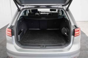Pelēks Volkswagen Passat 2017 Tallina, ar dzinēja tilpumu 2.00 L un nobraukumu 188 tūkst. km par 14900 €, foto 16 vietnē AUTOMOTO.COM.LV