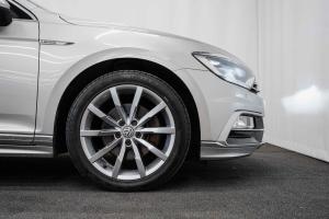 Pelēks Volkswagen Passat 2017 Tallina, ar dzinēja tilpumu 2.00 L un nobraukumu 188 tūkst. km par 14900 €, foto 17 vietnē AUTOMOTO.COM.LV