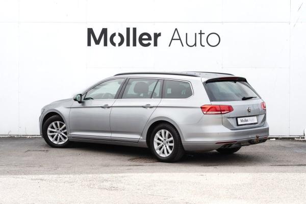 Grey Volkswagen Passat 2017 in Riga, with an engine capacity of 1.80 L and mileage of 165 thousand km for 12500 €, photo 2 on AUTOMOTO.COM.LV