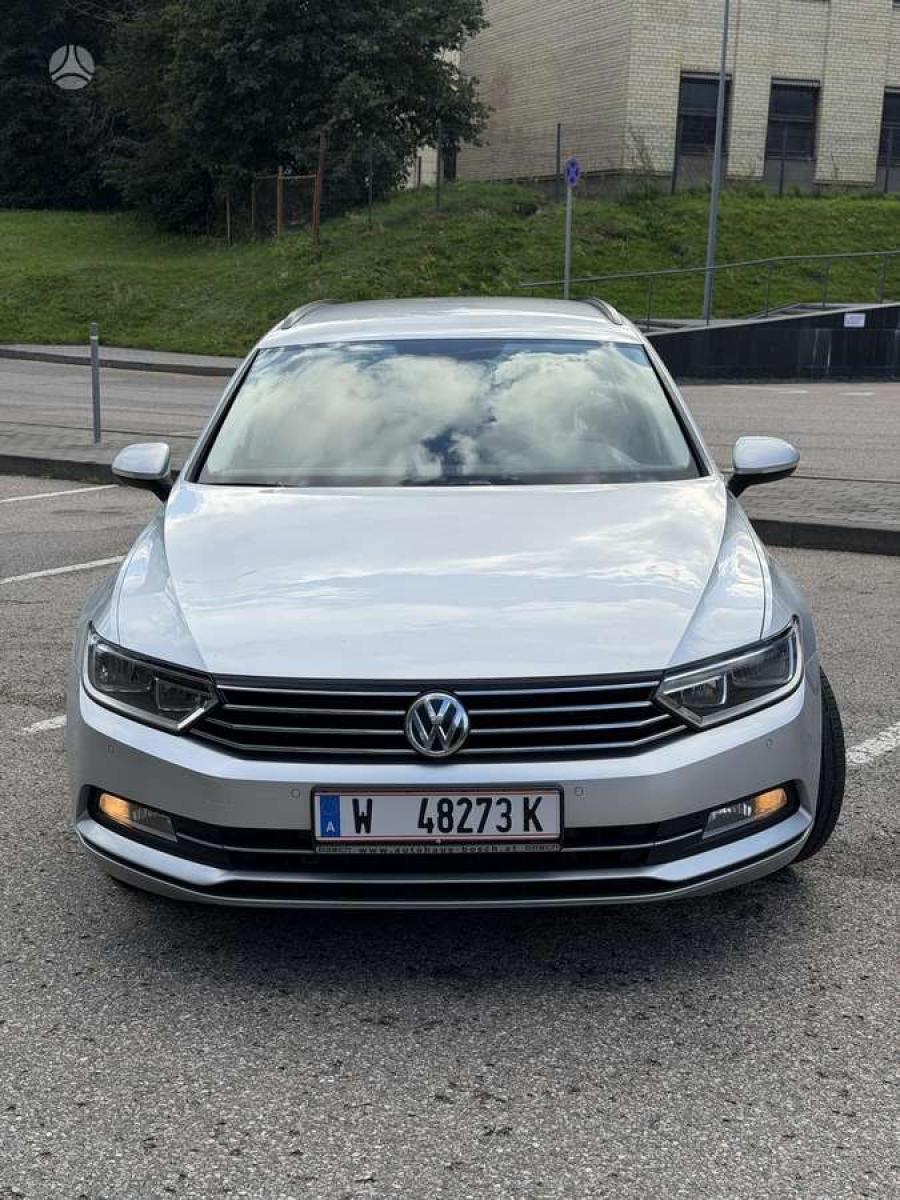 Grey Volkswagen Passat 2017 in Vilnius, with an engine capacity of 1.97 L and mileage of 320 thousand km for 8550 €, photo 4 on AUTOMOTO.COM.LV