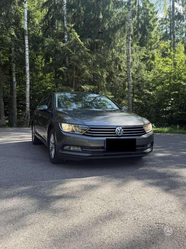 Grey Volkswagen Passat 2017 in Alytus, with an engine capacity of 0.00 L and mileage of 291 thousand km for 6300 €, photo 1 on AUTOMOTO.COM.LV