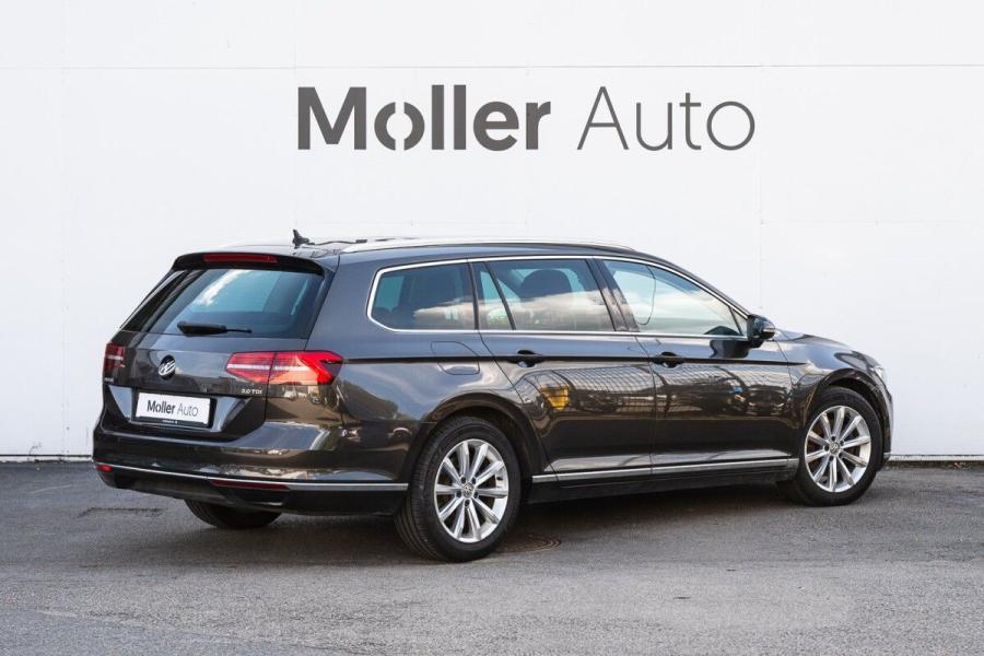 Pelēks Volkswagen Passat 2017 Rīga, ar dzinēja tilpumu 2.00 L un nobraukumu 174 tūkst. km par 10950 €, foto 5 vietnē AUTOMOTO.COM.LV