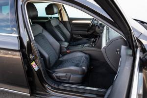 Pelēks Volkswagen Passat 2017 Rīga, ar dzinēja tilpumu 2.00 L un nobraukumu 174 tūkst. km par 10950 €, foto 7 vietnē AUTOMOTO.COM.LV
