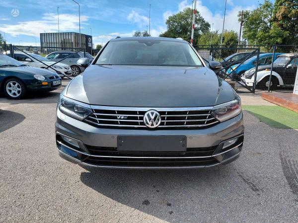 Grey Volkswagen Passat 2017 in Klaipeda, with an engine capacity of 1.97 L and mileage of 270 thousand km for 9850 €, photo 5 on AUTOMOTO.COM.LV