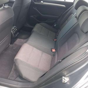 Pelēks Volkswagen Passat 2017 Panevēža, ar dzinēja tilpumu 1.60 L un nobraukumu 250 tūkst. km par 8300 €, foto 11 vietnē AUTOMOTO.COM.LV