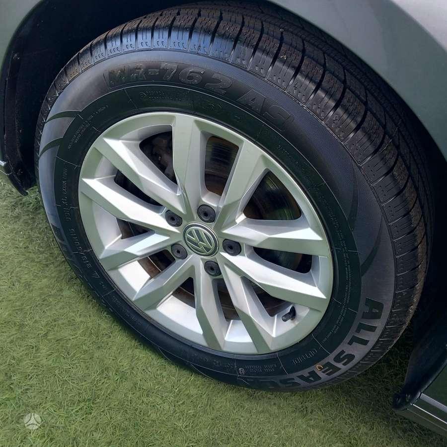 Pelēks Volkswagen Passat 2017 Panevēža, ar dzinēja tilpumu 1.60 L un nobraukumu 250 tūkst. km par 8300 €, foto 12 vietnē AUTOMOTO.COM.LV