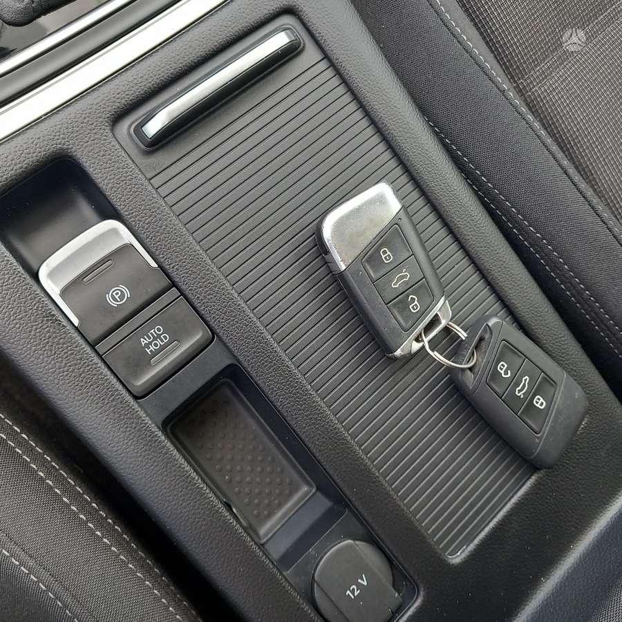 Pelēks Volkswagen Passat 2017 Panevēža, ar dzinēja tilpumu 1.60 L un nobraukumu 250 tūkst. km par 8300 €, foto 21 vietnē AUTOMOTO.COM.LV