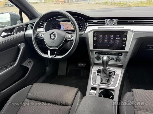 Grey Volkswagen Passat 2018 in Tartu, with an engine capacity of 0.00 L and mileage of 222 thousand km for 15900 €, photo 11 on AUTOMOTO.COM.LV