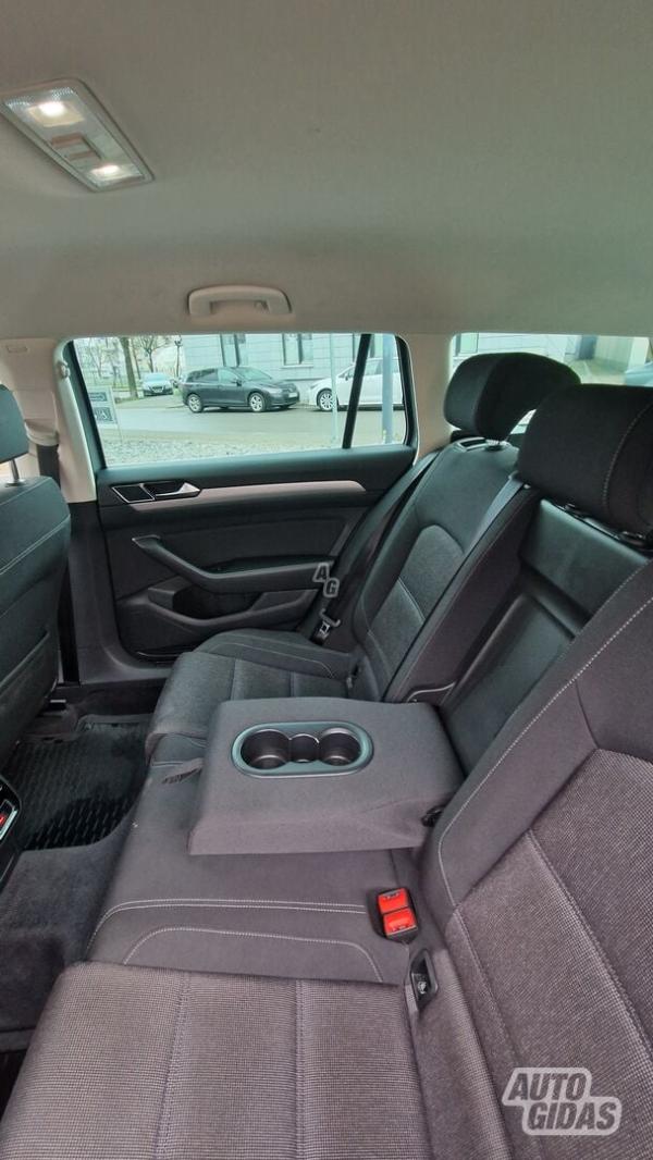Grey Volkswagen Passat 2018 in Vilnius, with an engine capacity of 1.50 L and mileage of 126 thousand km for 13500 €, photo 9 on AUTOMOTO.COM.LV