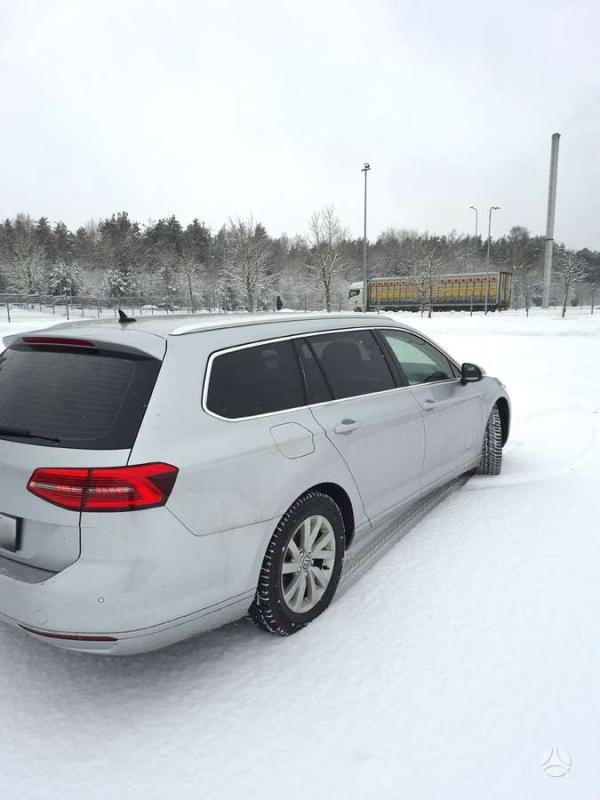 Pelēks Volkswagen Passat 2018 Viļņa, ar dzinēja tilpumu 1.60 L un nobraukumu 247 tūkst. km par 9200 €, foto 6 vietnē AUTOMOTO.COM.LV