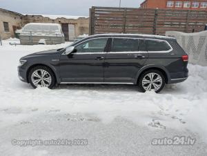 Pelēks Volkswagen Passat 2018 Tallina, ar dzinēja tilpumu 2.00 L un nobraukumu 122 tūkst. km par 19500 €, foto 2 vietnē AUTOMOTO.COM.LV