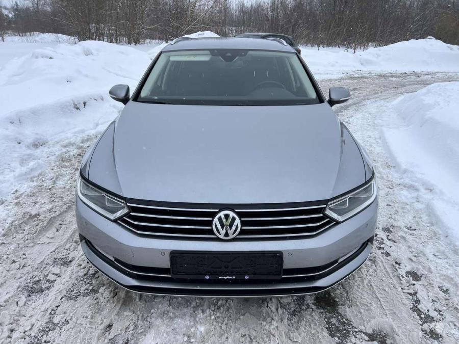 Pelēks Volkswagen Passat 2018 Panevēža, ar dzinēja tilpumu 1.97 L un nobraukumu 264 tūkst. km par 10999 €, foto 6 vietnē AUTOMOTO.COM.LV
