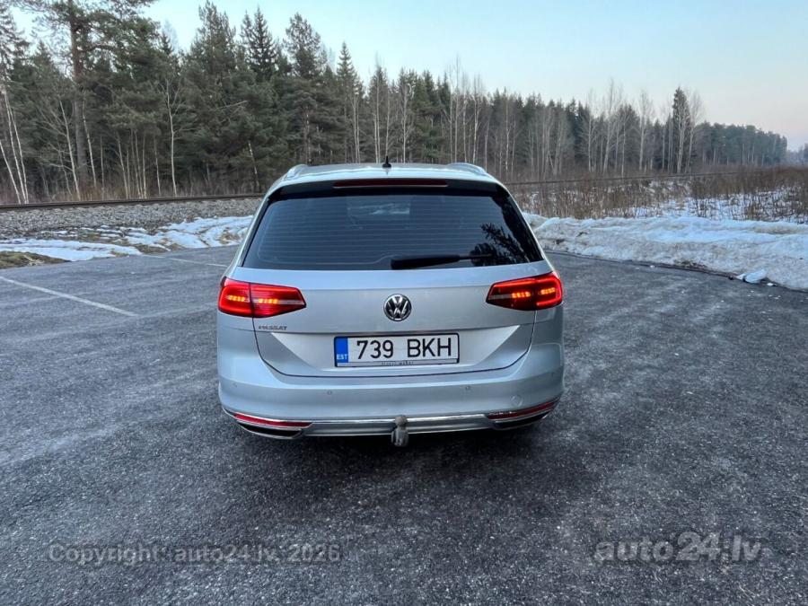 Grey Volkswagen Passat 2018 in Tallinn, with an engine capacity of 2.00 L and mileage of 268 thousand km for 14700 €, photo 3 on AUTOMOTO.COM.LV
