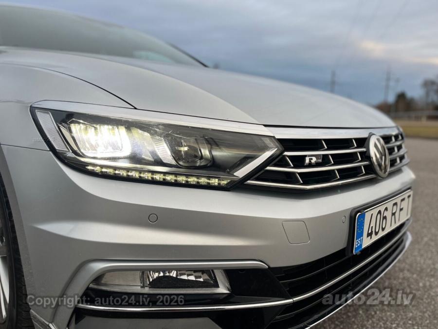 Grey Volkswagen Passat 2018 in Tallinn, with an engine capacity of 1.60 L and mileage of 203 thousand km for 15599 €, photo 9 on AUTOMOTO.COM.LV