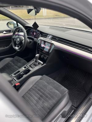 Grey Volkswagen Passat 2018 in Tallinn, with an engine capacity of 1.60 L and mileage of 203 thousand km for 15599 €, photo 15 on AUTOMOTO.COM.LV