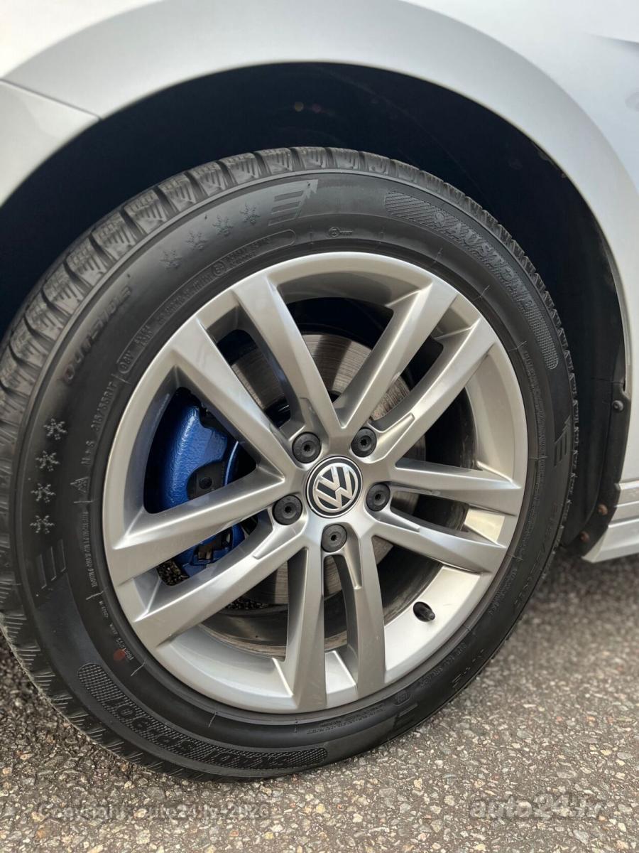 Grey Volkswagen Passat 2018 in Tallinn, with an engine capacity of 1.60 L and mileage of 203 thousand km for 15599 €, photo 29 on AUTOMOTO.COM.LV