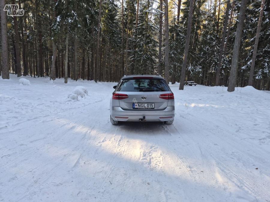 Grey Volkswagen Passat 2018 in Kaunas, with an engine capacity of 1.60 L and mileage of 285 thousand km for 9800 €, photo 2 on AUTOMOTO.COM.LV