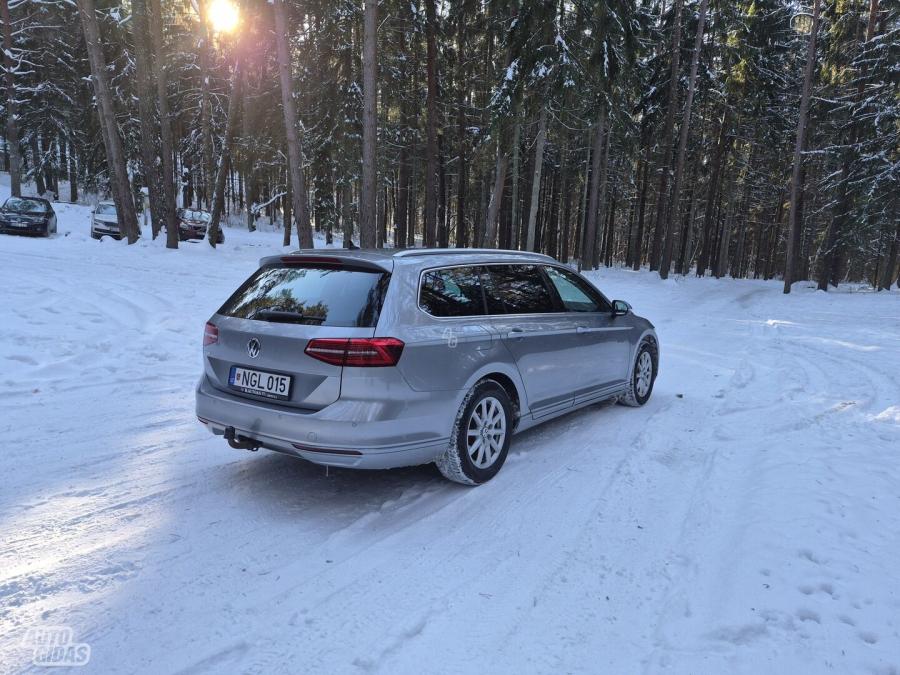 Grey Volkswagen Passat 2018 in Kaunas, with an engine capacity of 1.60 L and mileage of 285 thousand km for 9800 €, photo 3 on AUTOMOTO.COM.LV