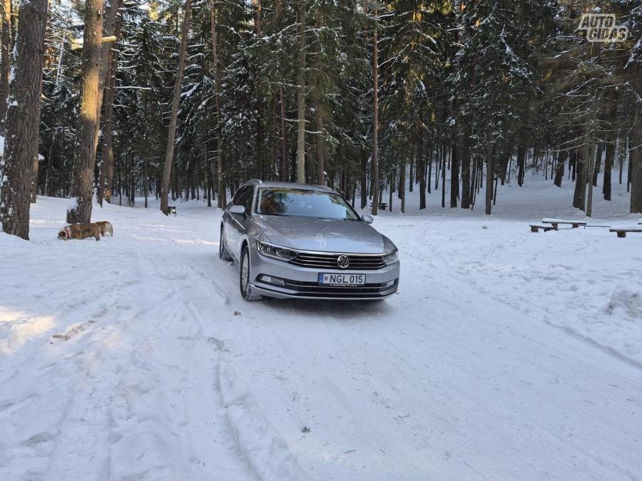 Grey Volkswagen Passat 2018 in Kaunas, with an engine capacity of 1.60 L and mileage of 285 thousand km for 9800 €, photo 6 on AUTOMOTO.COM.LV