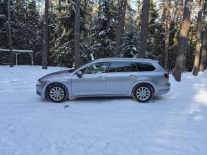 Grey Volkswagen Passat 2018 in Kaunas, with an engine capacity of 1.60 L and mileage of 285 thousand km for 9800 €, photo 9 on AUTOMOTO.COM.LV