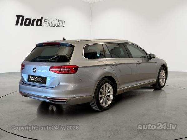 Grey Volkswagen Passat 2018 in Tallinn, with an engine capacity of 1.40 L and mileage of 133 thousand km for 17500 €, photo 2 on AUTOMOTO.COM.LV