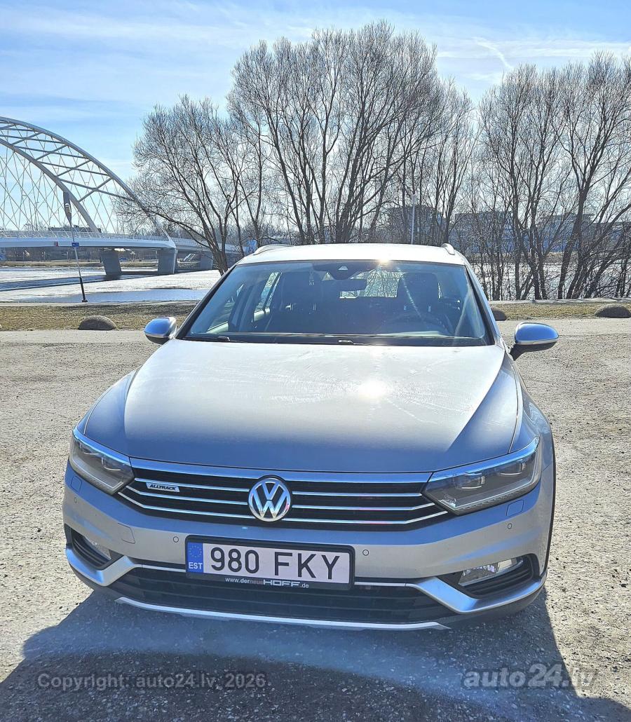 Pelēks Volkswagen Passat 2018 Pērnava, ar dzinēja tilpumu 2.00 L un nobraukumu 306 tūkst. km par 13000 €, foto 1 vietnē AUTOMOTO.COM.LV