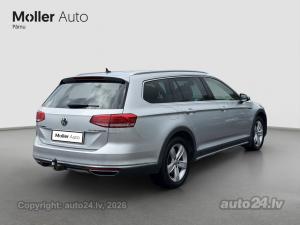 Grey Volkswagen Passat 2018 in Parnu, with an engine capacity of 2.00 L and mileage of 234 thousand km for 15900 €, photo 3 on AUTOMOTO.COM.LV