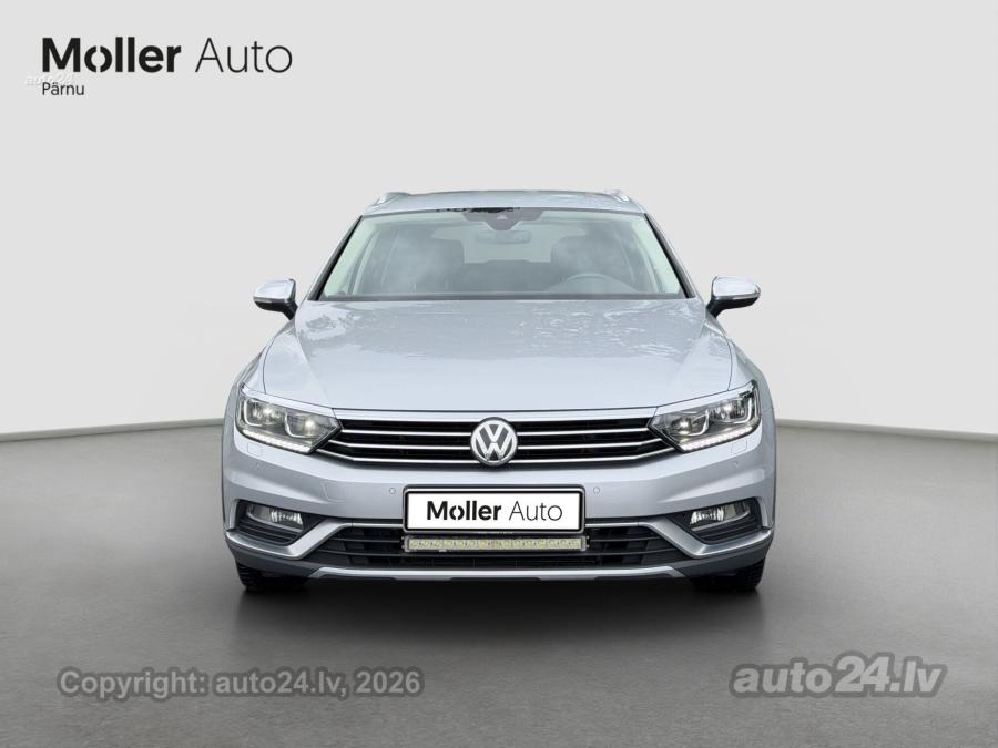 Grey Volkswagen Passat 2018 in Parnu, with an engine capacity of 2.00 L and mileage of 234 thousand km for 15900 €, photo 4 on AUTOMOTO.COM.LV