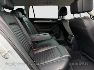 Grey Volkswagen Passat 2018 in Parnu, with an engine capacity of 2.00 L and mileage of 234 thousand km for 15900 €, photo 7 on AUTOMOTO.COM.LV