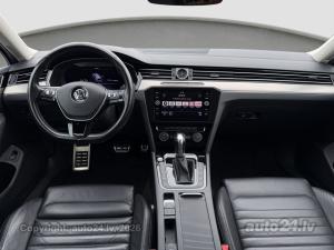 Grey Volkswagen Passat 2018 in Parnu, with an engine capacity of 2.00 L and mileage of 234 thousand km for 15900 €, photo 8 on AUTOMOTO.COM.LV
